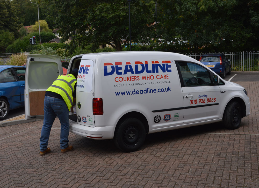 Choosing the Right Delivery Service for Your Needs - Deadline Couriers